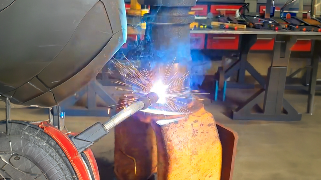 Restoring a D9 bulldozer yoke