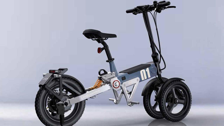 Toyota memperkenalkan kendaraan roda tiga listrik futuristis dengan ...