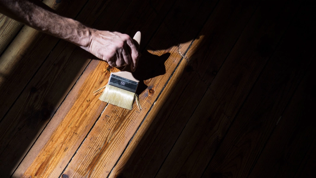Polyurethane tips every DIY woodworker needs