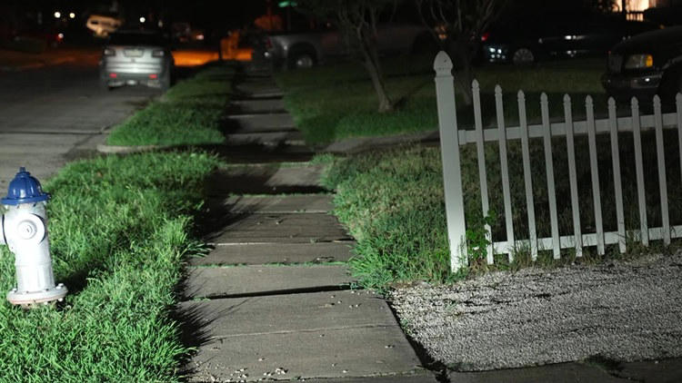 Teen hospitalized after shooting in southeast Dallas, police say