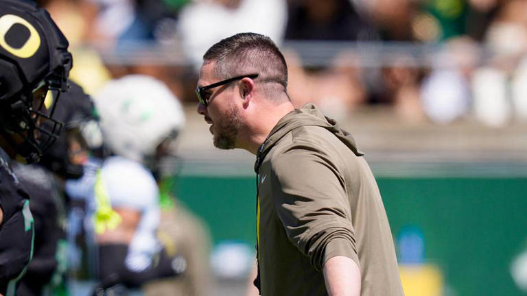 Oregon football prediction for every game on 2026 schedule