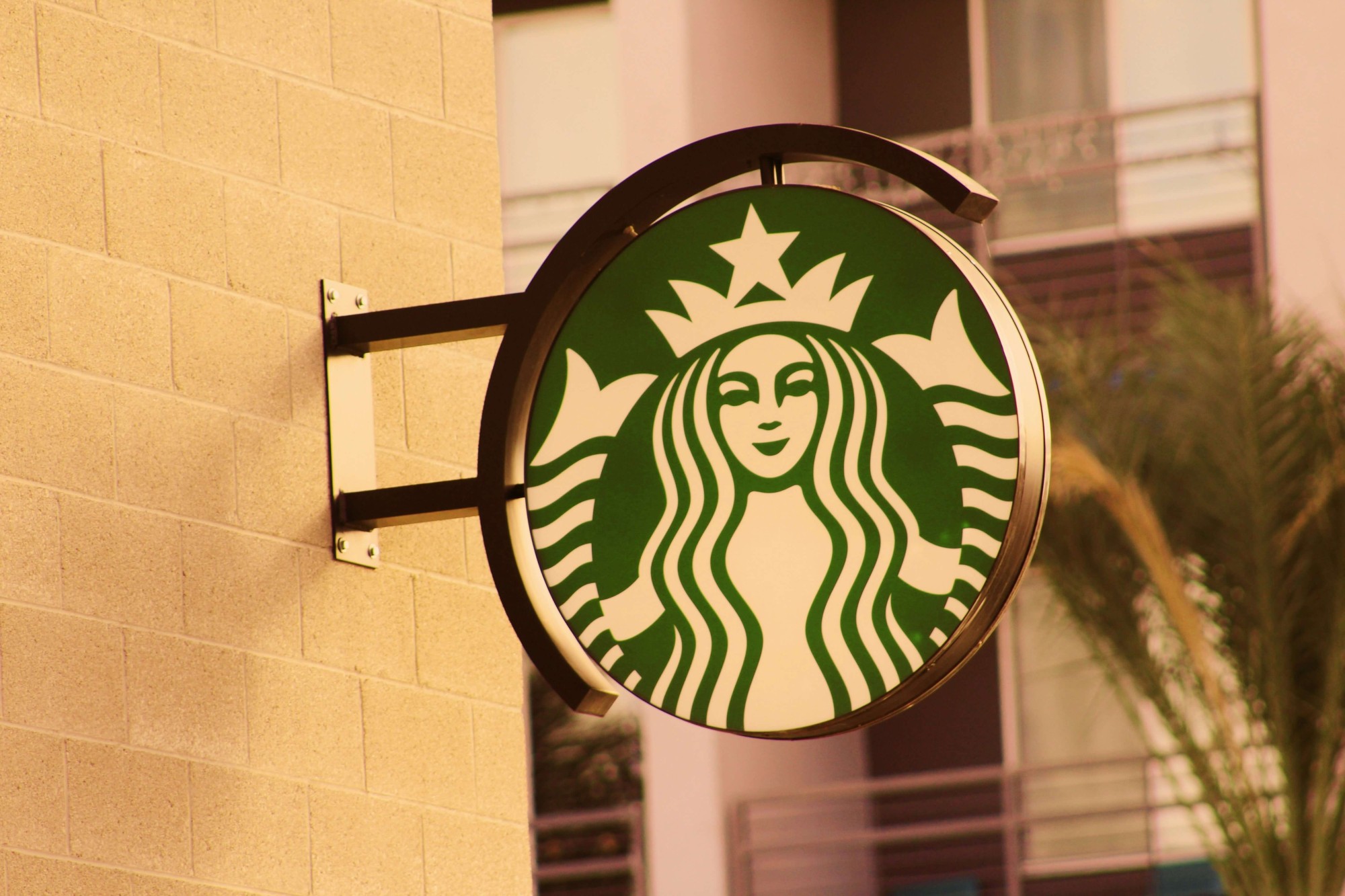 Seattle mayor backtracking on call for Starbucks boycott