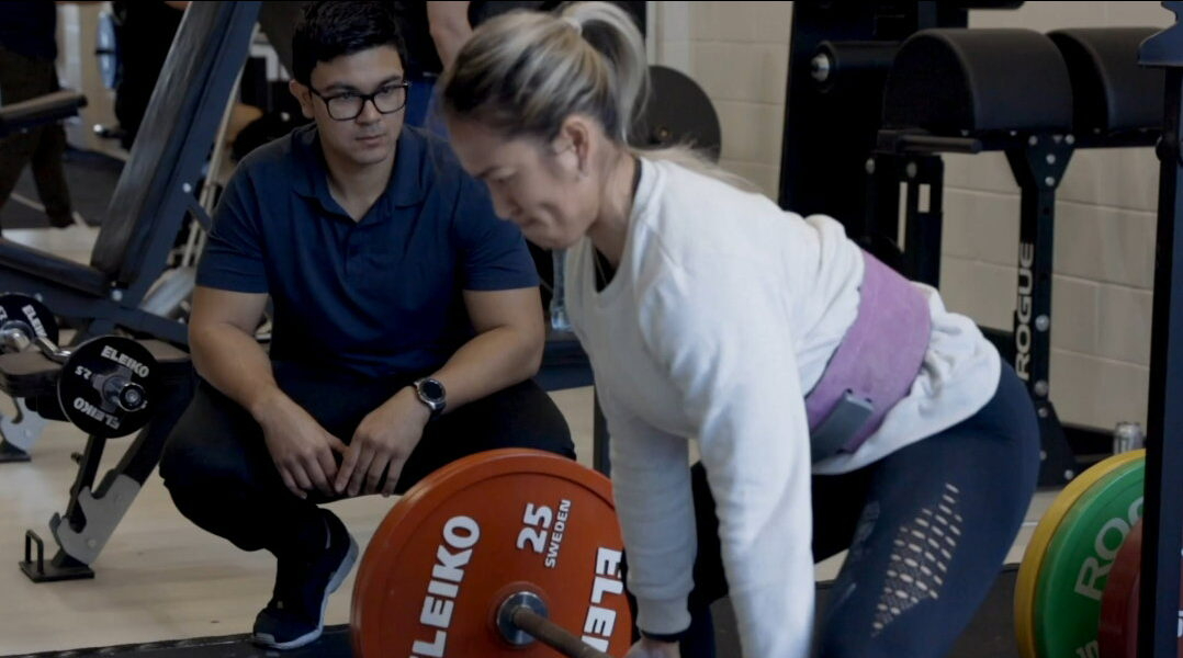 15 strong female power lifters registered in the record books