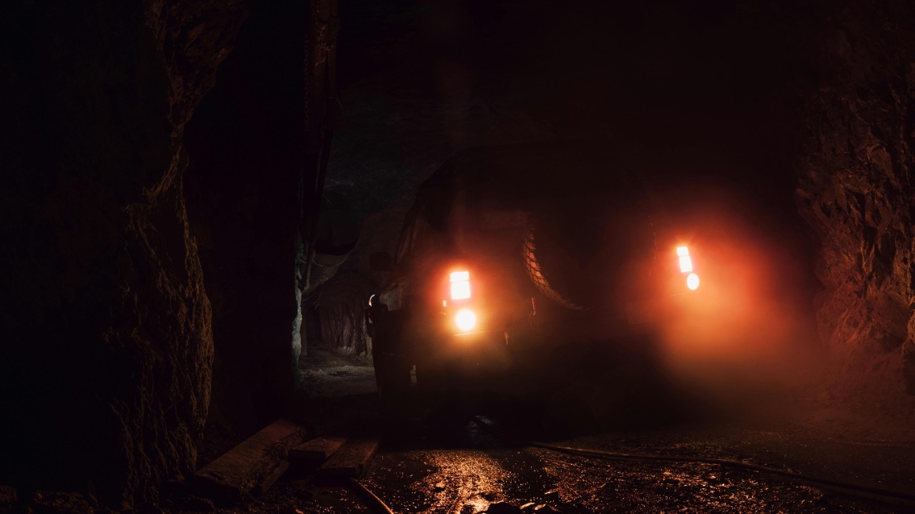 Scientists just found ancient underground rocks in Canada quietly ...