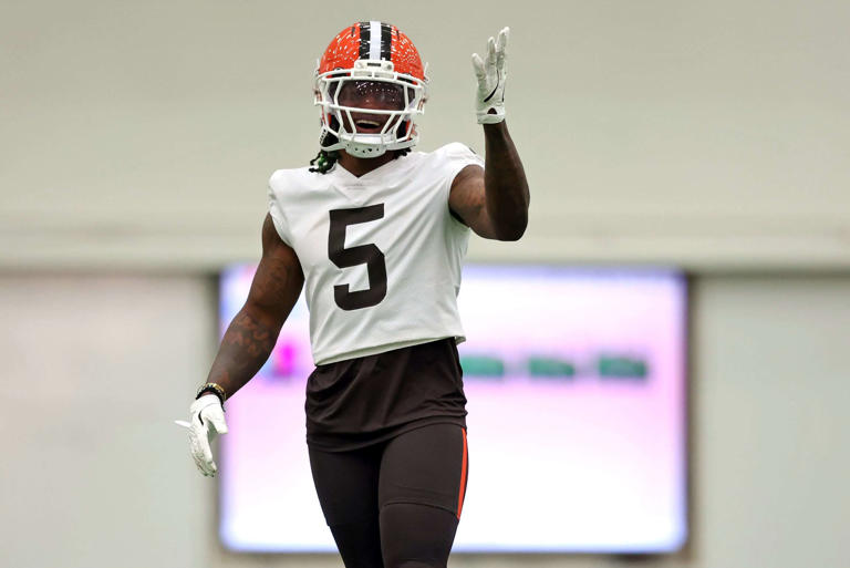 Todd Monken reveals how far Shedeur Sanders has come since the start of ...