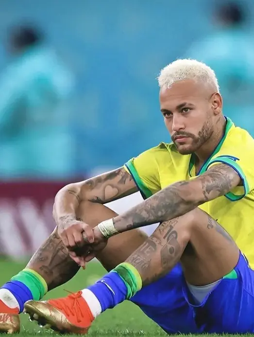Neymar sofre edema na panturrilha e vira preocupação da Seleção às ...