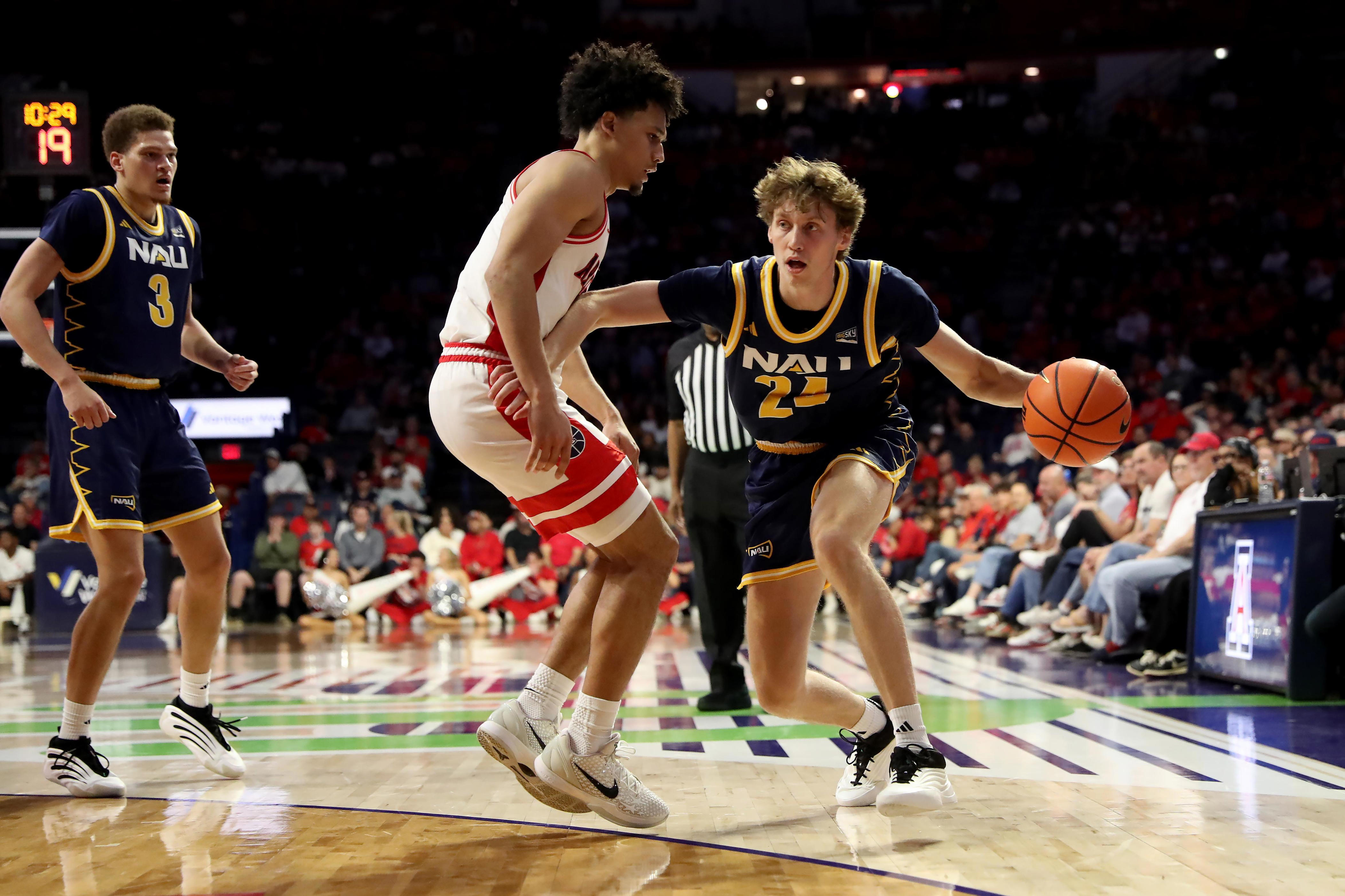 Northern Arizona wing Isaiah Shaw transfers to UConn men’s basketball