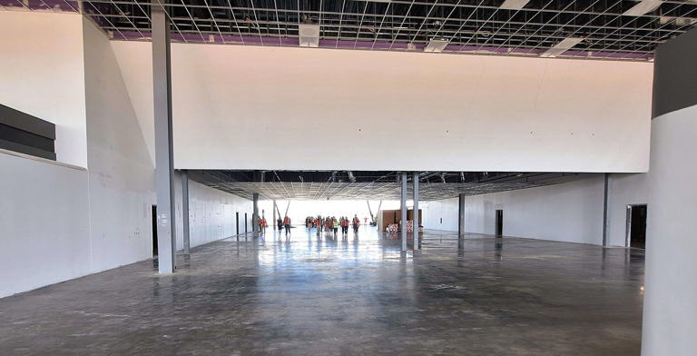 'Roadshow' offers early look inside Mobile’s new airport terminal