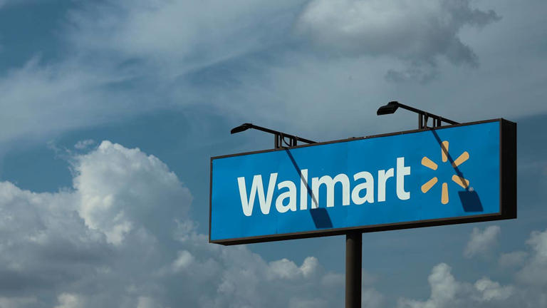 Walmart's pop-up canopy tent is just $88, thanks to a nearly 40% discount