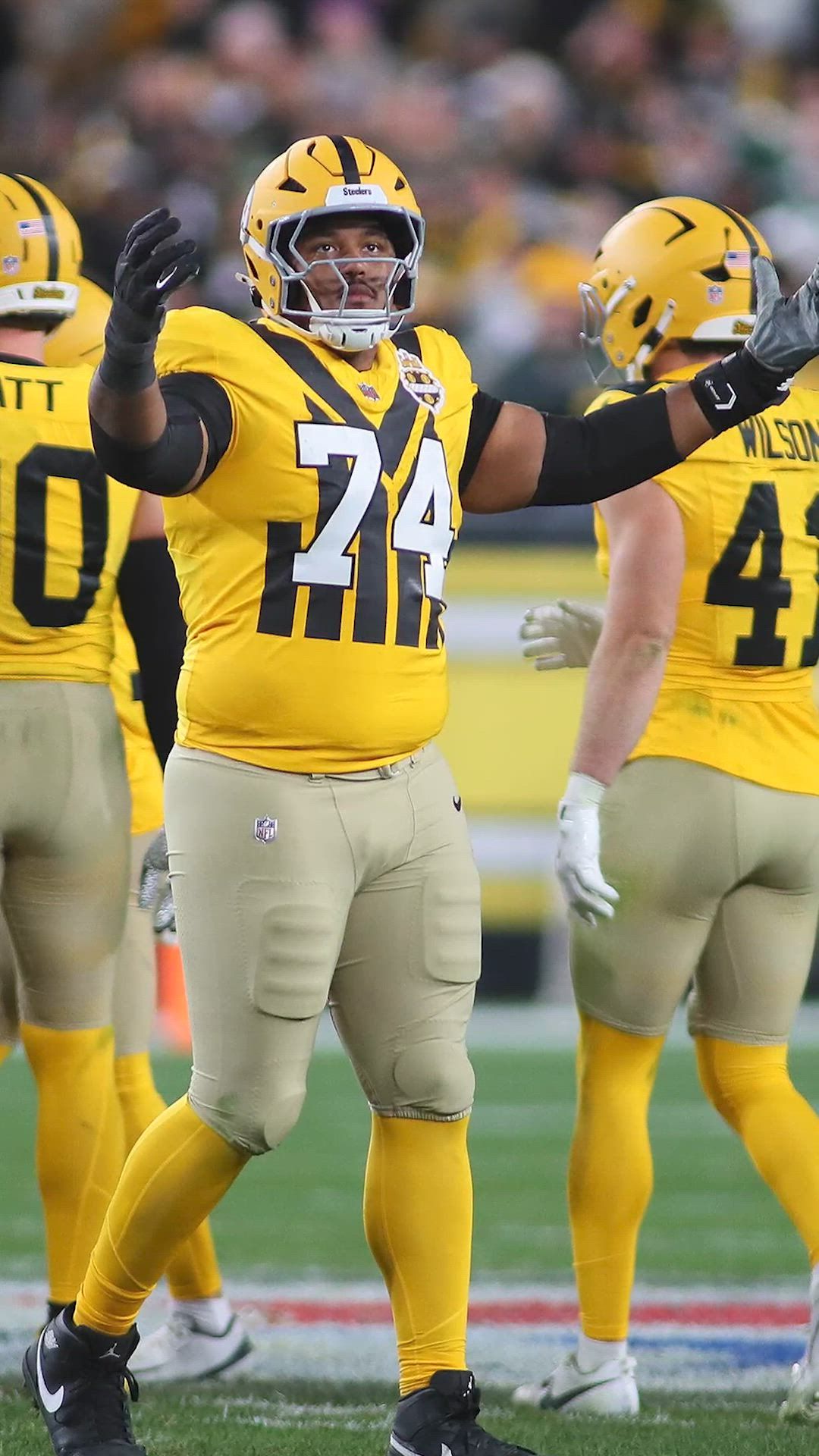 Steelers are completely rebuilding their offensive line at OTAs