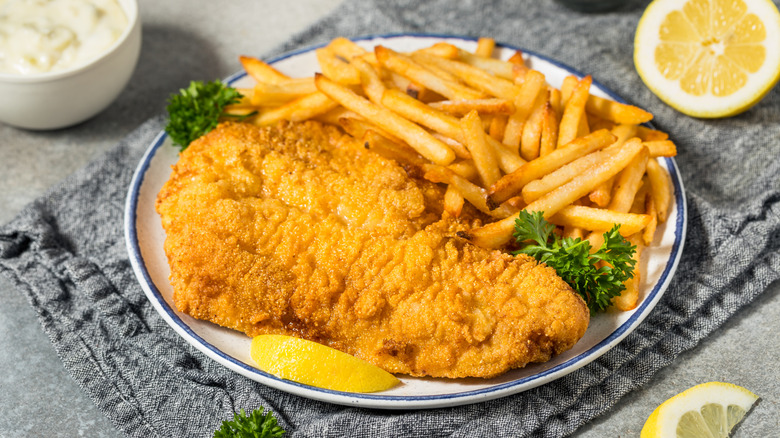 The best (and worst) chain restaurant fried catfish, according to reviews