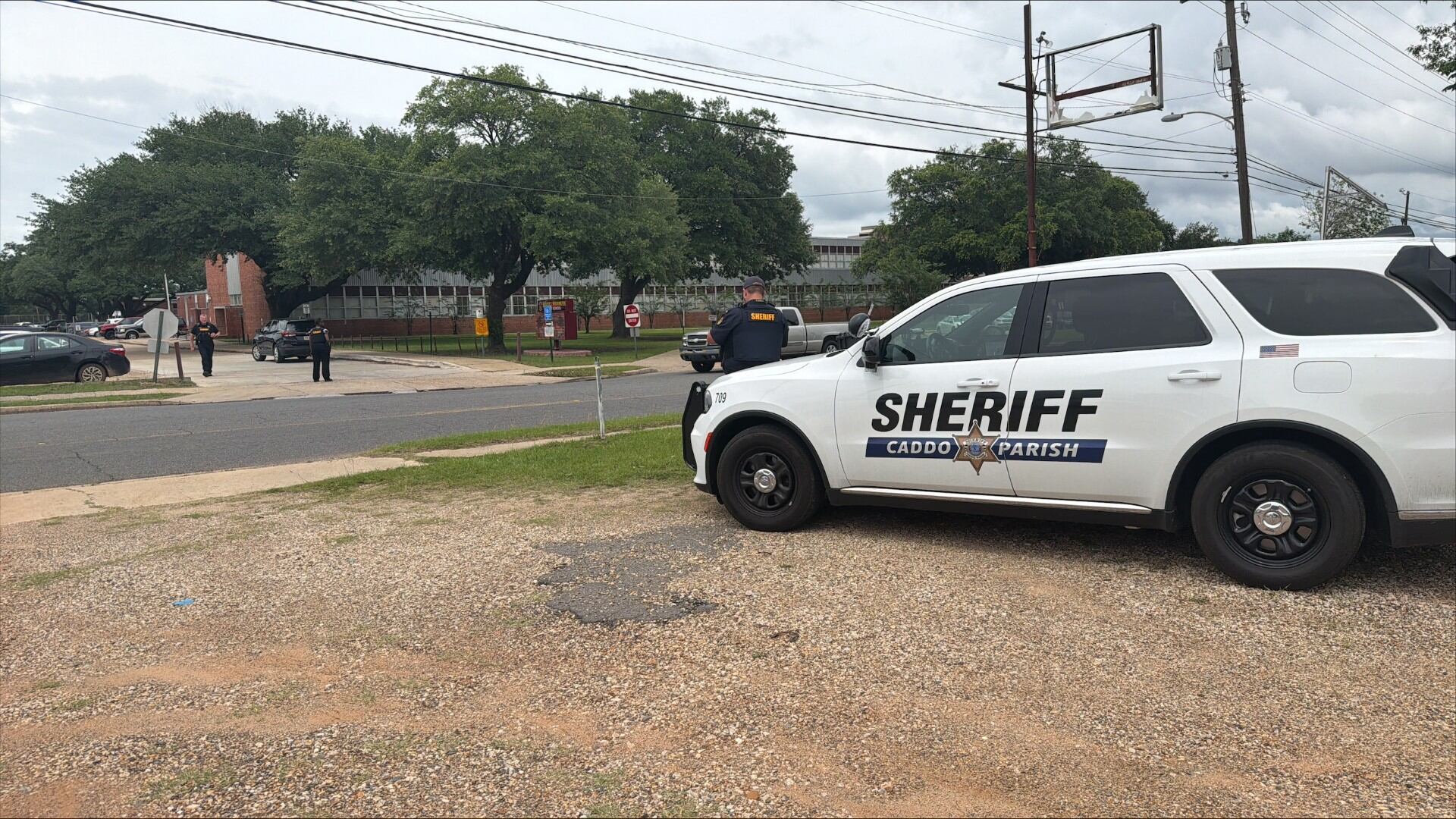 Caddo Parish deputies lift lockdown at Booker T Washington High School ...