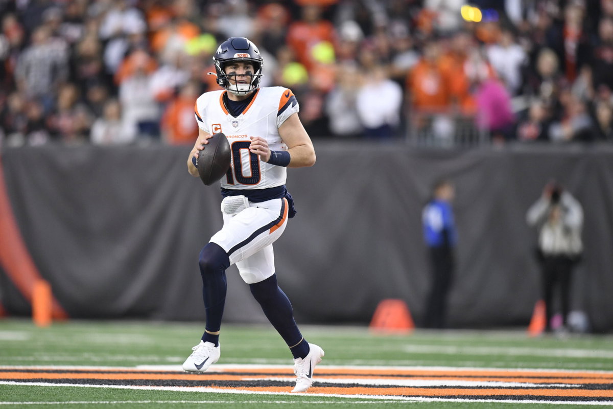 Top 15 fantasy football QBs for 2026: Way-too-early rankings