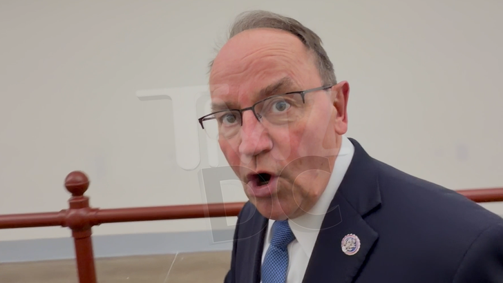 Congressmen split over college grads booing AI