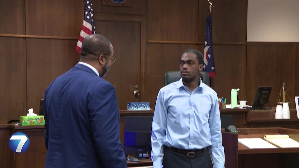 Man accused of killing landscaper takes stand in his own defense