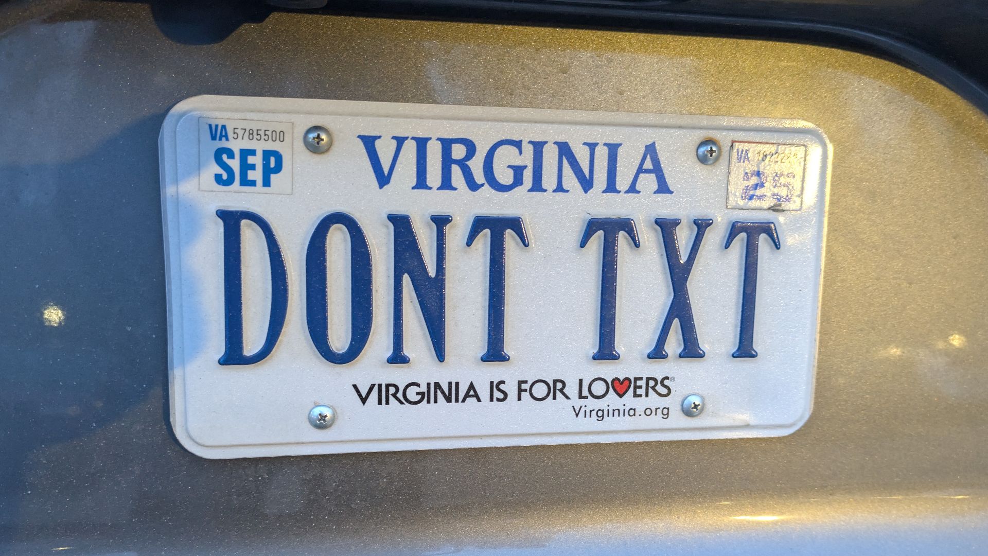 The 10 ugliest state license plates across America & the 10 best-looking