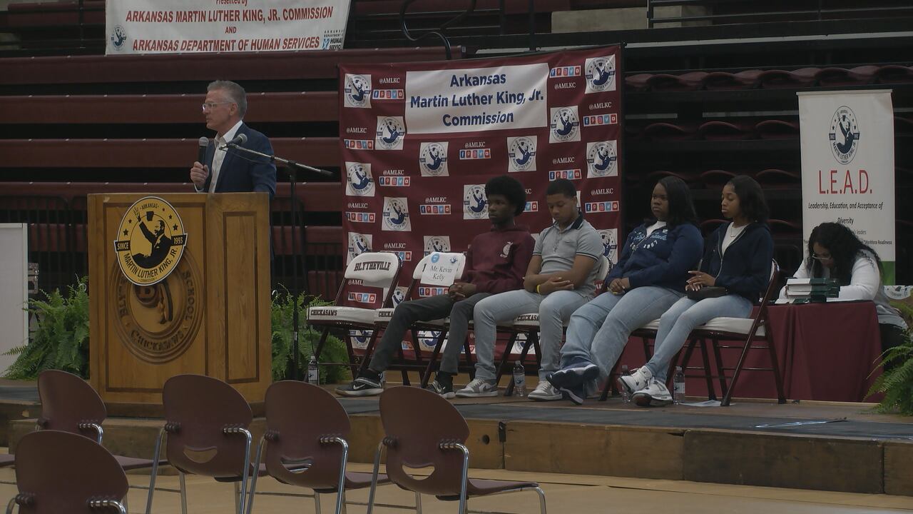 Blytheville students learn anti-bullying tools at nonviolence summit