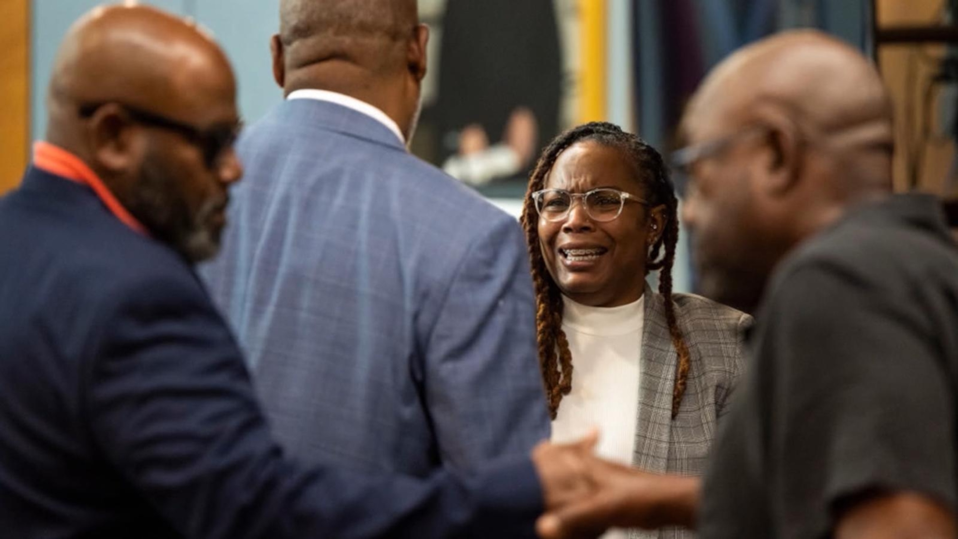 Judge tosses charges against former assistant principal in teacher shot ...