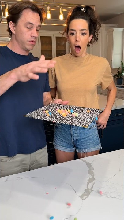 Toy turns into candy trick looks real