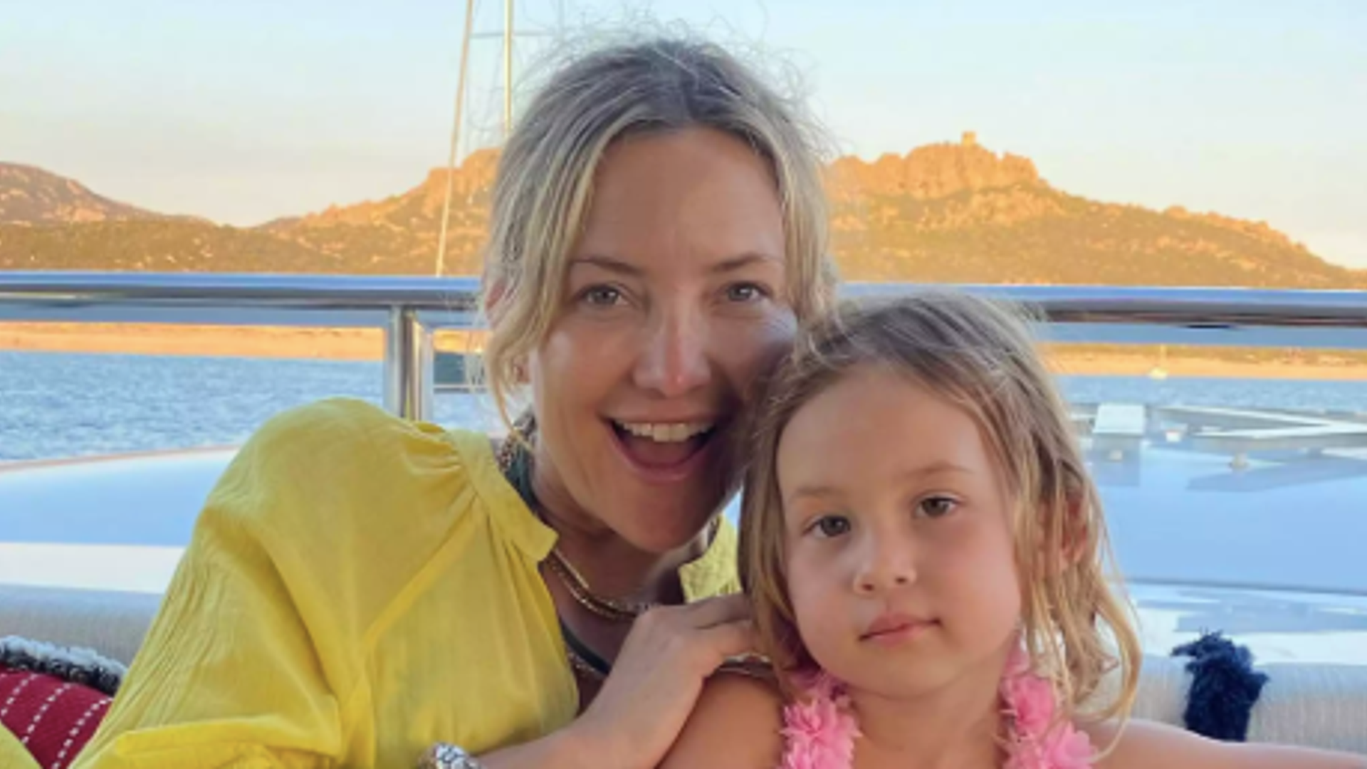 Kate Hudson's mini-me daughter steals the spotlight on brother Ryder's ...