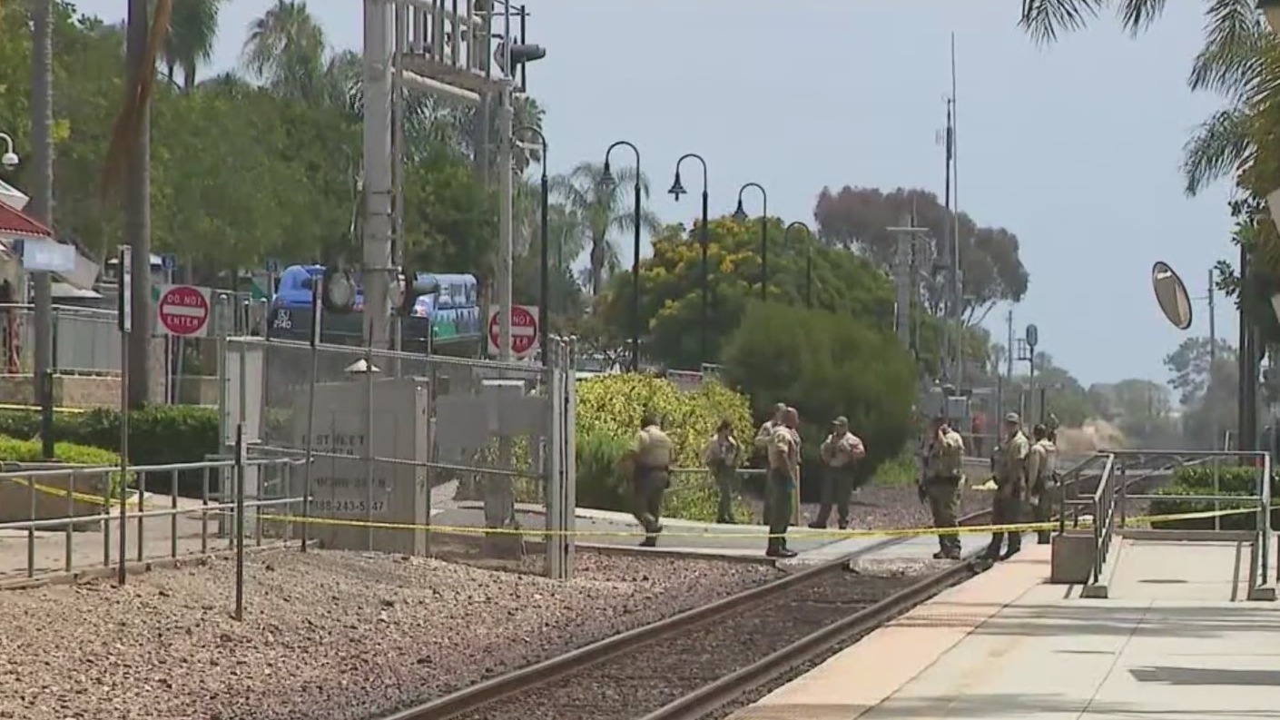Pedestrian hit and killed by train in Encinitas