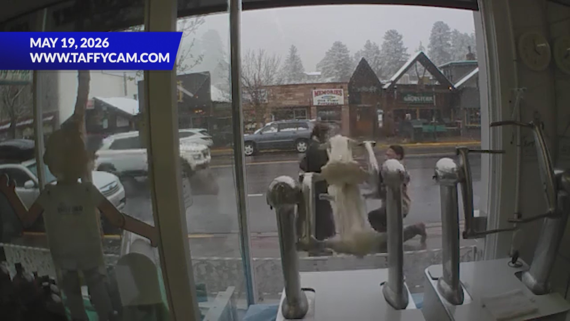Taffy shop livestream camera in Estes Park captures couple getting engaged