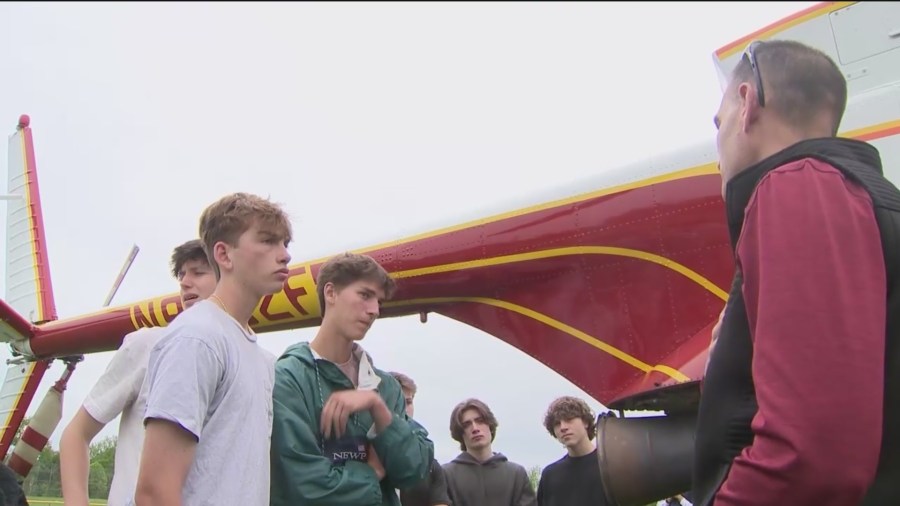Hebron High School students get hands-on aviation lesson from state ...