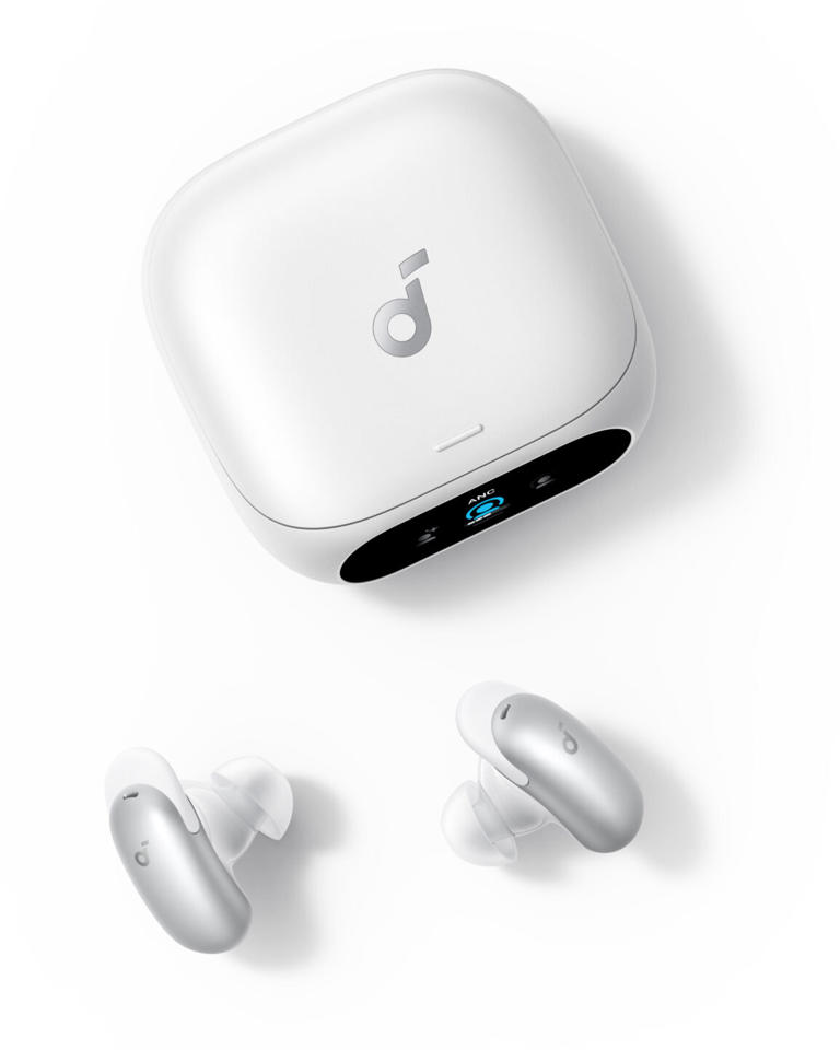 Soundcore's Liberty 5 Pro Max packs a touchscreen smart case and an AI ...