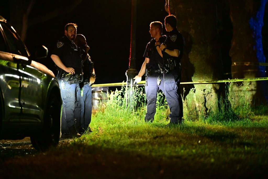 Death of longtime NYC kosher bakery owner, 75, found shot near Kissena ...