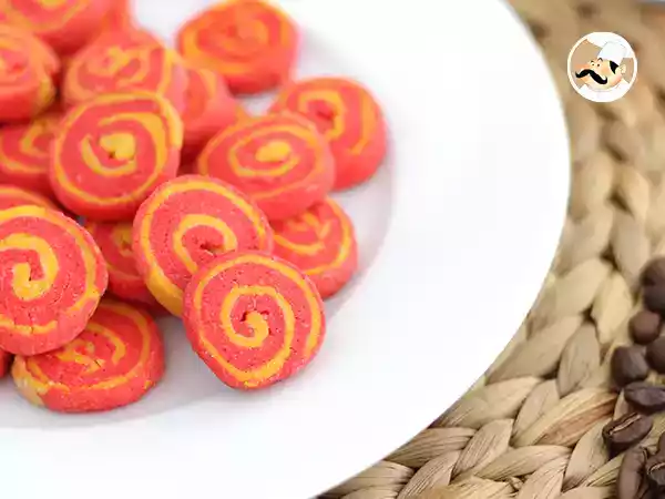 Galletas bicolor rojo y amarillo