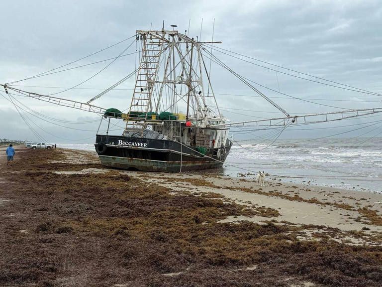 Donations surge as massive rescue effort grows for stranded Texas ...