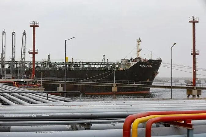 Pakistan invites Kuwait to invest in ports, energy logistics ...
