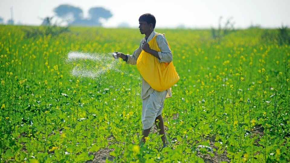 Maharashtra CM Fadnavis shares big update on farmer loan waivers ...