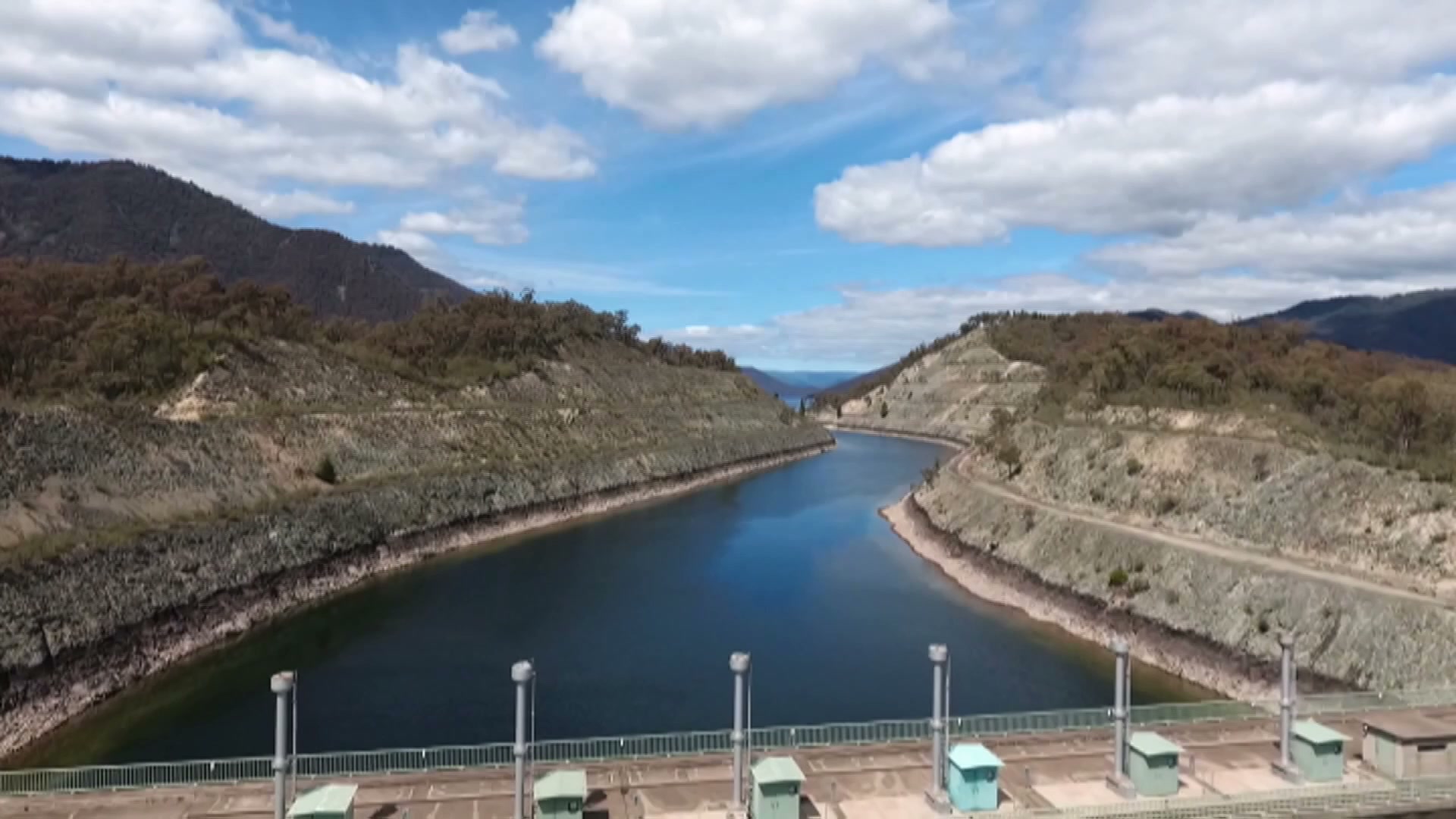 Snowy Hydro bosses paid more than $1.2 million in bonuses last year
