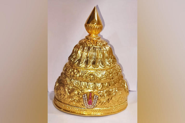 Gold crown of Gudivada temple pledged for Rs 38 lakh