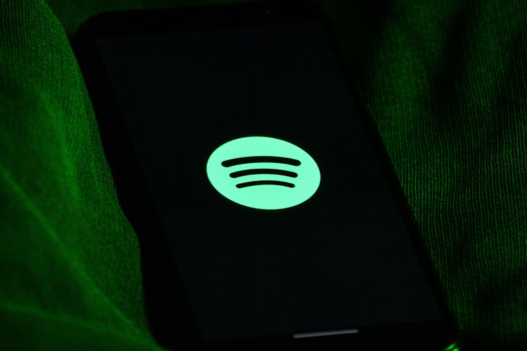 Spotify, Universal strike deal for fan AI remixes