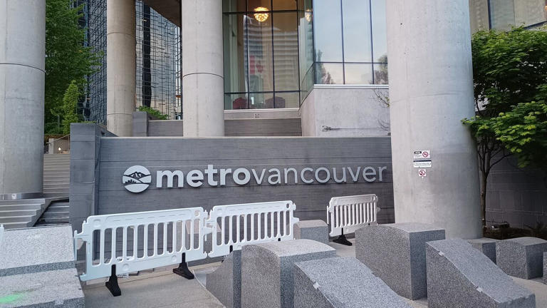 Metro Vancouver workers' union issues 72-hour strike notice