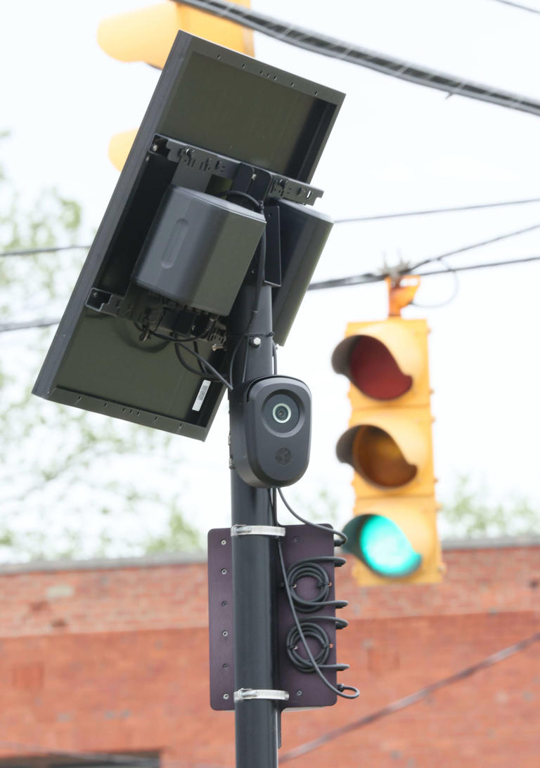 Mayor Justin Bibb plans to renew Cleveland’s Flock contract