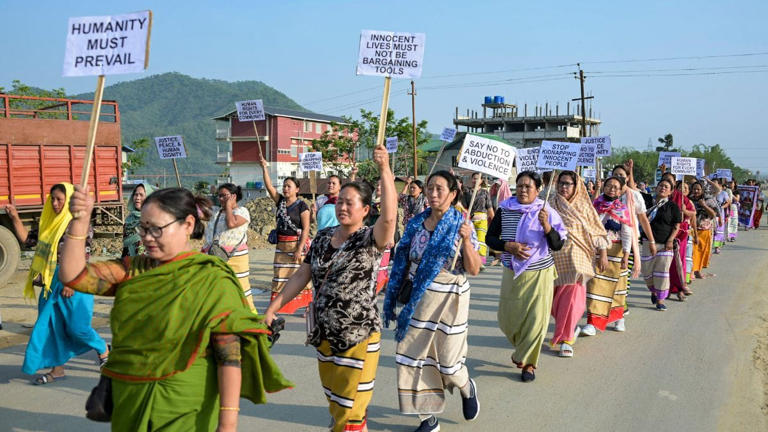 Manipur’s Kuki-Naga hostage crisis drags into 2nd week as talks fail to ...
