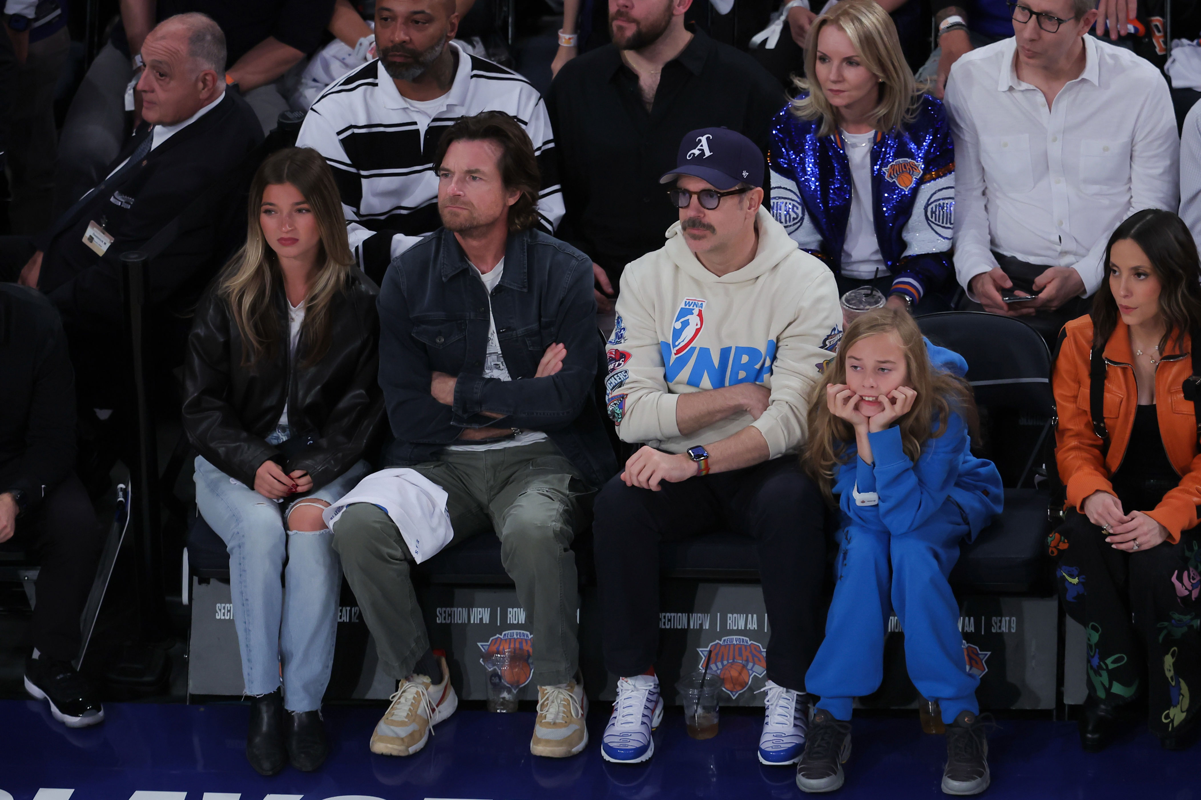 Jason Sudeikis, Jason Bateman, Chris Rock lead Knicks cadre on ...