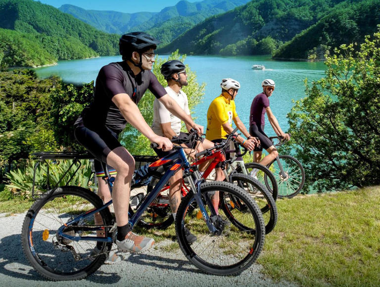 In Vinco Veritas, giornata e-bike tra diga, borghi e foreste