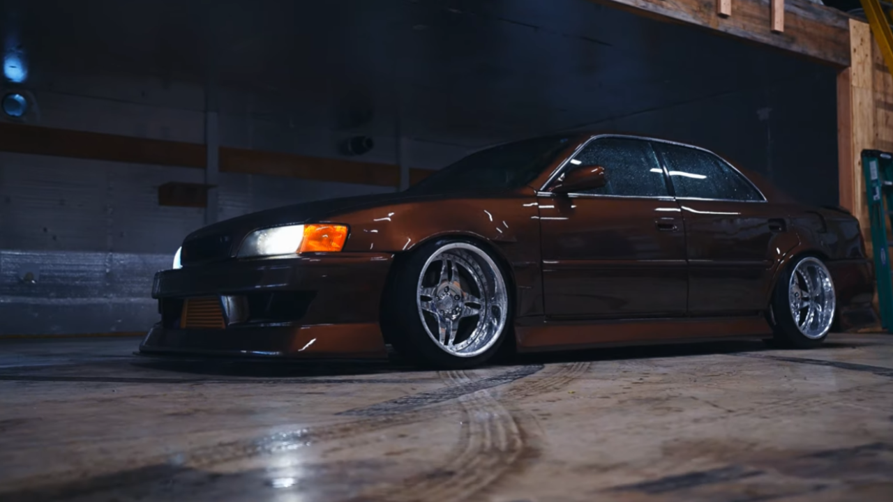 Inside the JZX100 Chaser drift scene with Villains