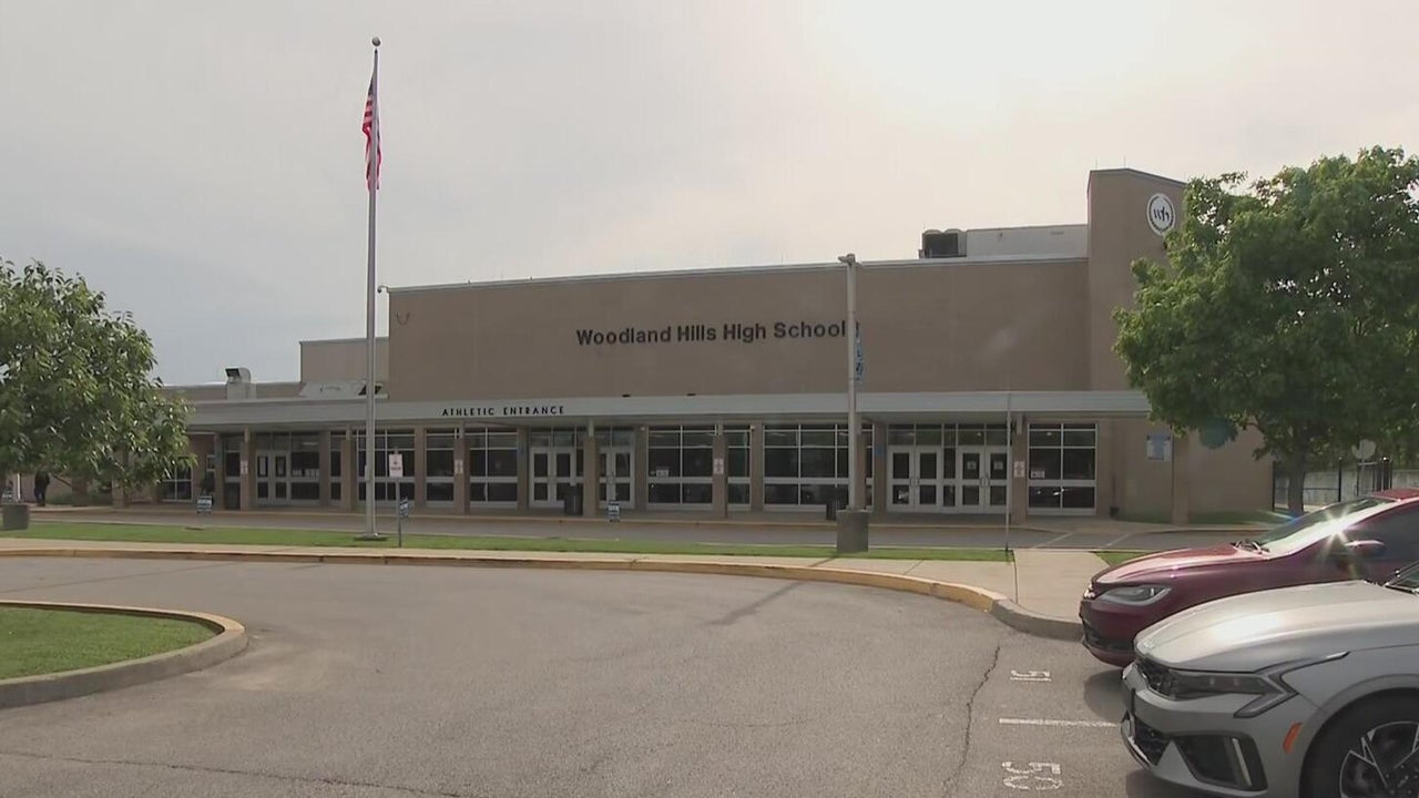 Woodland Hills school board holds hearing over vote to fire superintendent