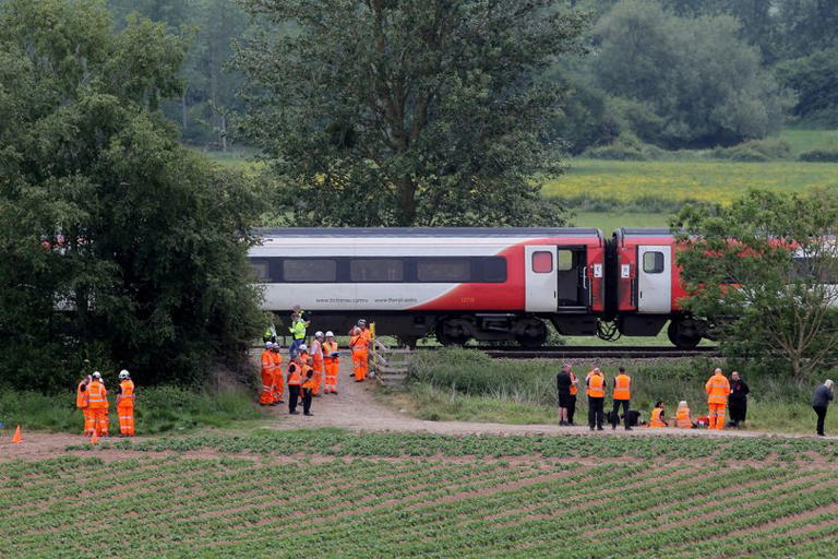 Signaller who 'forgot' about oncoming Manchester train 'had just four ...