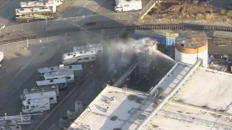 Thousands evacuated as 34,000-gallon tank spewing toxic chemicals in ...