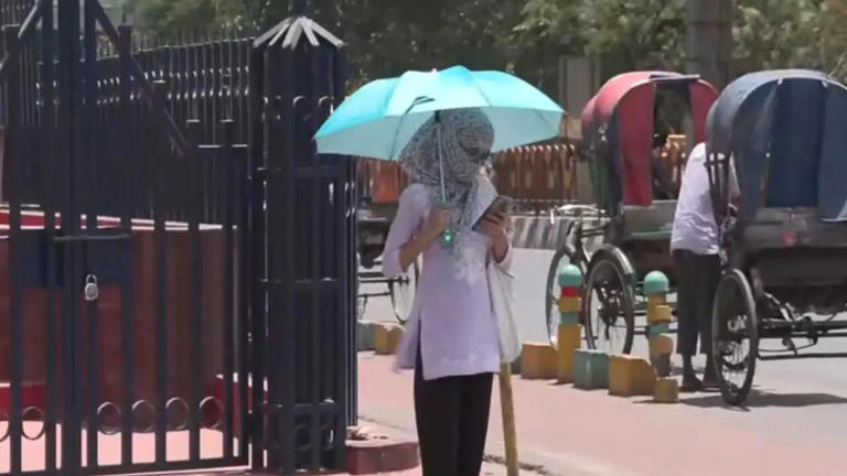 IMD issues red alert for 10 UP districts, warns of 'very severe' heatwave