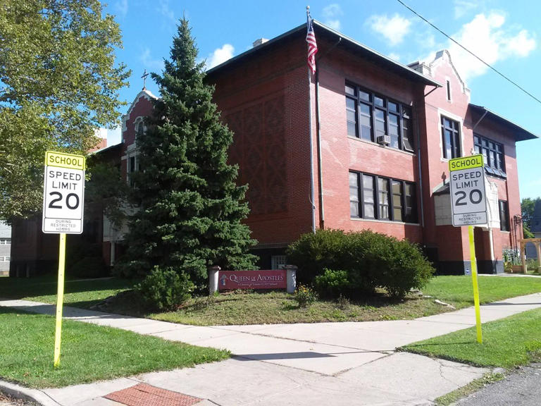 Wild brawl breaks out over seating at Catholic kindergarten graduation ...