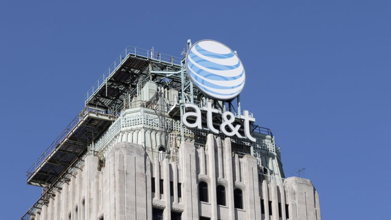 AT&T adds a new (but retro) wireless plan option: data by the bucket