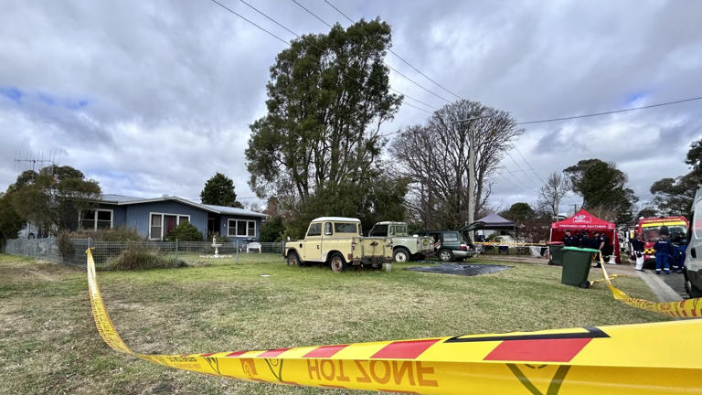 Bathurst men charged after police find alleged bomb-making lab in house ...