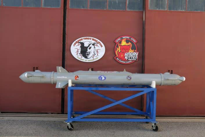 A-10s deployed to the Middle East now flying with new refueling probe ...